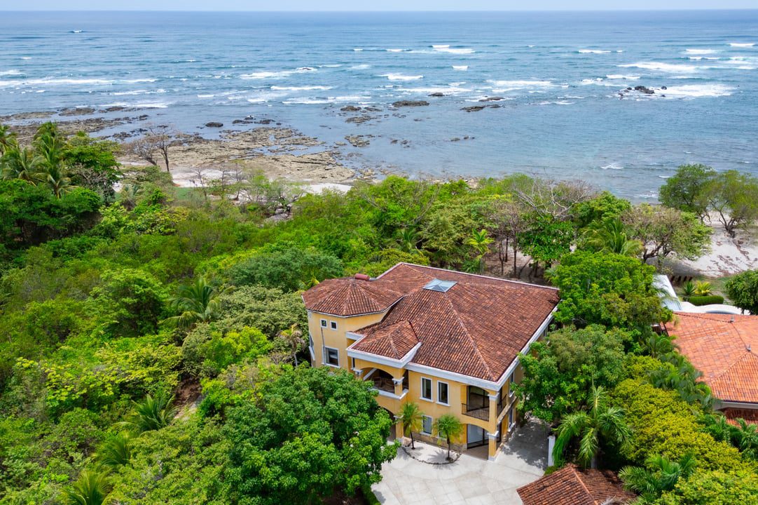 Premier Beachfront Living in Las Golondrinas, Hacienda Pinilla